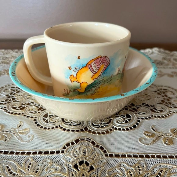 selandia | Dining | Vintage Selandia Classic Winnie The Pooh ...